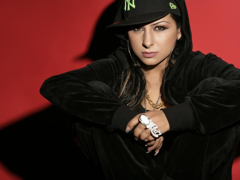 Hard Kaur to release single on women’s empowerment | Hindustan Times