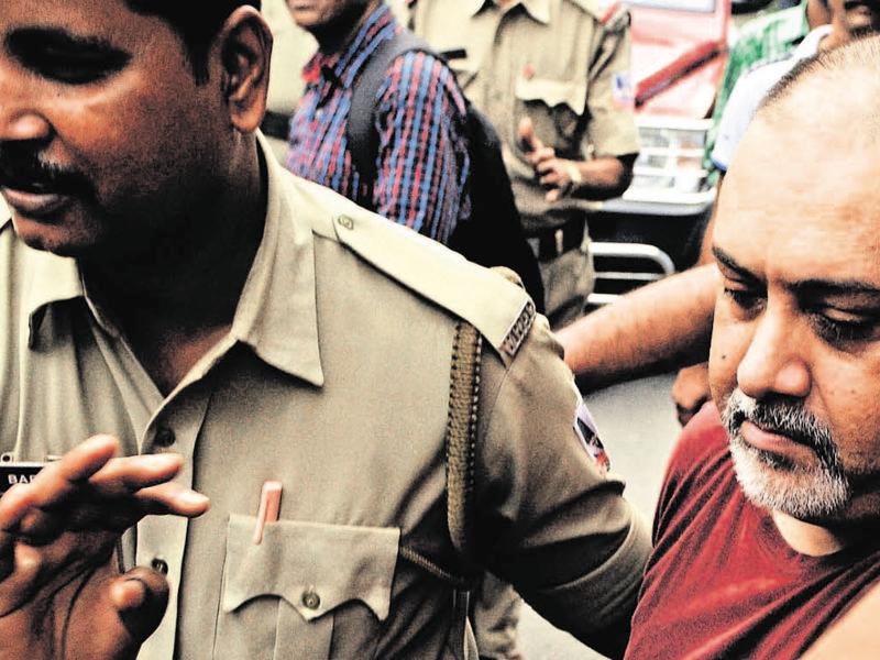 Mamata cracks down on syndicates and extortion rackets, over 10,000 ...