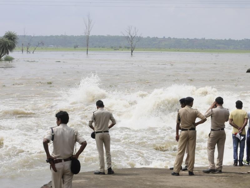 Bhadbhada dam opens two gates as rain pounds Bhopal | Hindustan Times