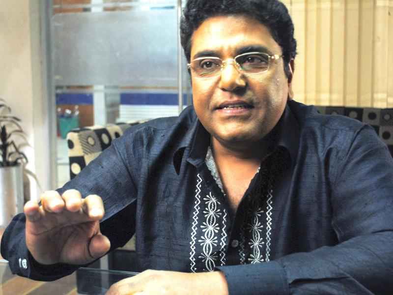 Bollywood stereotyping bars actors from breaking cliches: Zakir Hussain ...