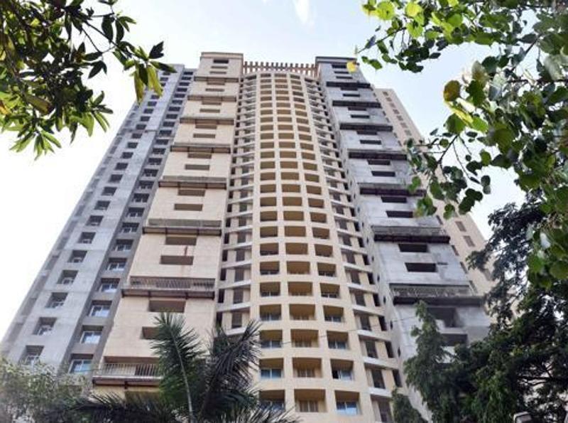Army takes possession of Adarsh society building | Mumbai news