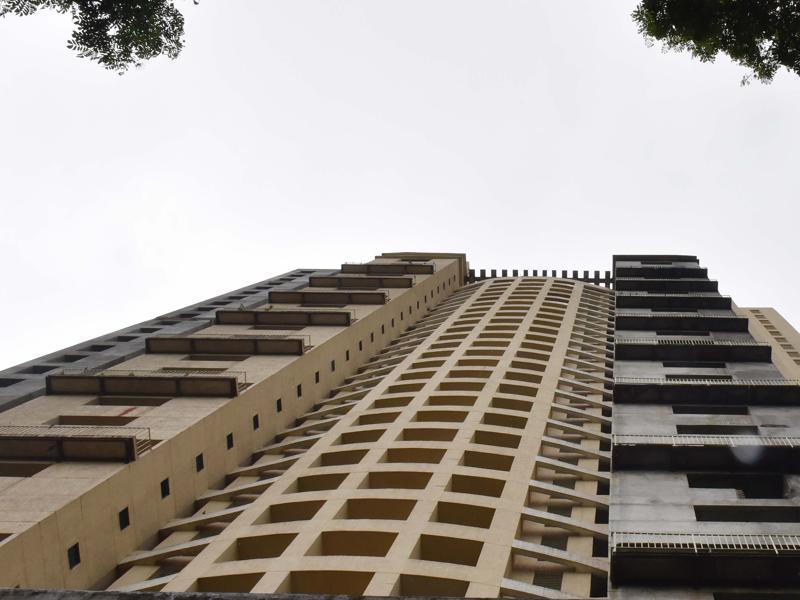Army takes full control of Adarsh skyscraper | Mumbai news