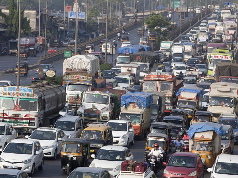 Noise pollution drive: Cops fine 185 motorists for excessive honking ...