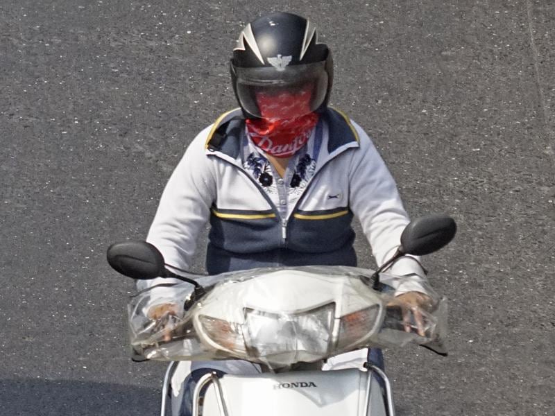 State govt withdraws no helmet, no fuel rule | Mumbai news - Hindustan ... State govt withdraws no helmet, no fuel rule | Mumbai news - Hindustan ...