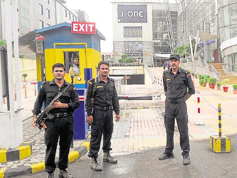 Security tightened at Gurgaon malls, hotels ahead of Independence Day ...