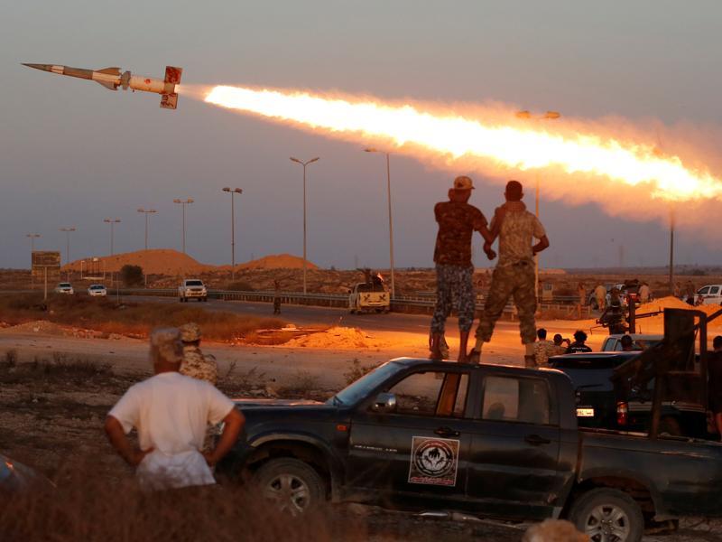 In pics: Rockets fly, gunfire rings out as US-backed Libyan forces push ...