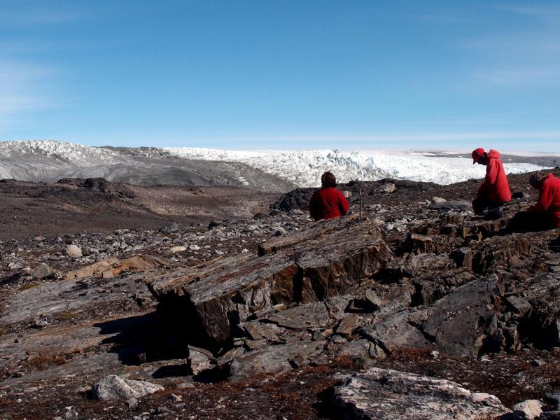 New fossils in Greenland show life on Earth at least 3.7 billion years ...