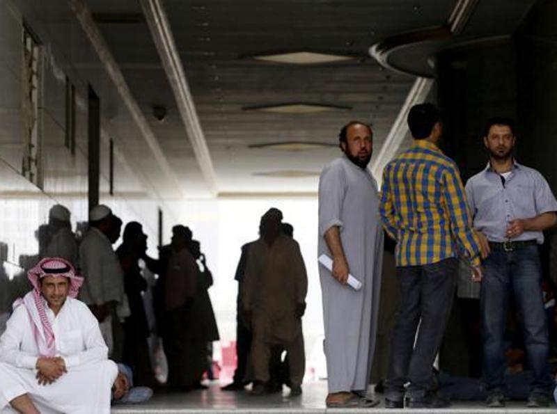 Hundreds of migrant workers in Qatar ‘unpaid’, to meet Indian ...