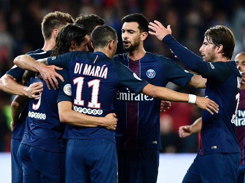 Clinical PSG defeat Dijon to claim top spot in Ligue 1 standings ...