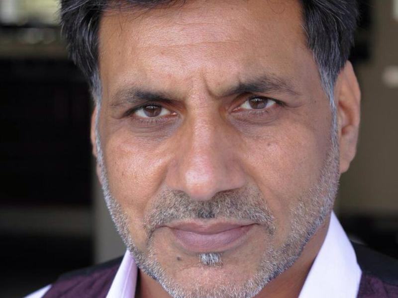 Pak-born actor sacked from TV show for racist tweets against Indians ...