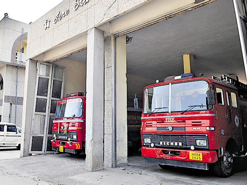 Gurgaon fire headquarters has no power since Tuesday | Hindustan Times