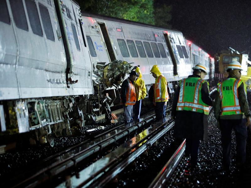 At least 33 injured as commuter train derails near New York | World News