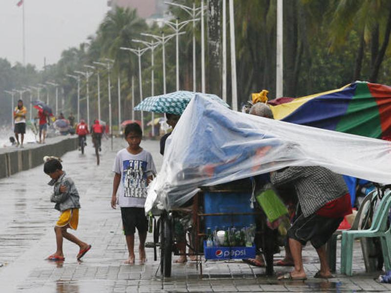 Typhoon Karen claims 2 lives, leaves thousands stranded in Philippines ...