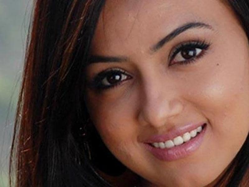 Wajah Tum Ho Why So Much Noise Over Intimate Scenes Asks Sana Khan Bollywood Hindustan Times