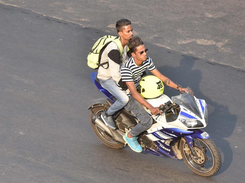On a mission to drive pillion riders to wear helmets | Mumbai news ...