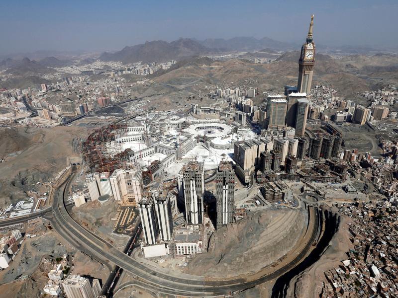Saudi Arabia says Yemeni rebels fired missile towards holy city Mecca ...