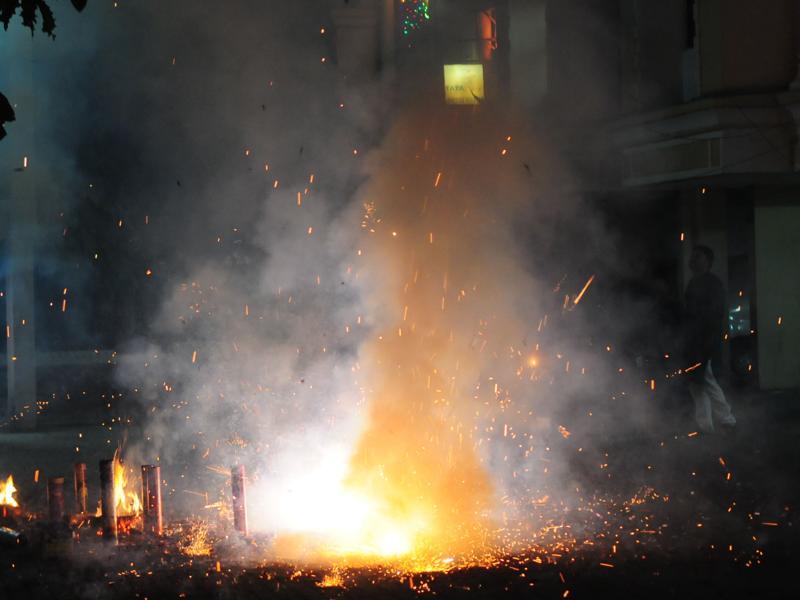 Fire at cracker factory in Sahibabad leaves 1 dead, 1 injured ...