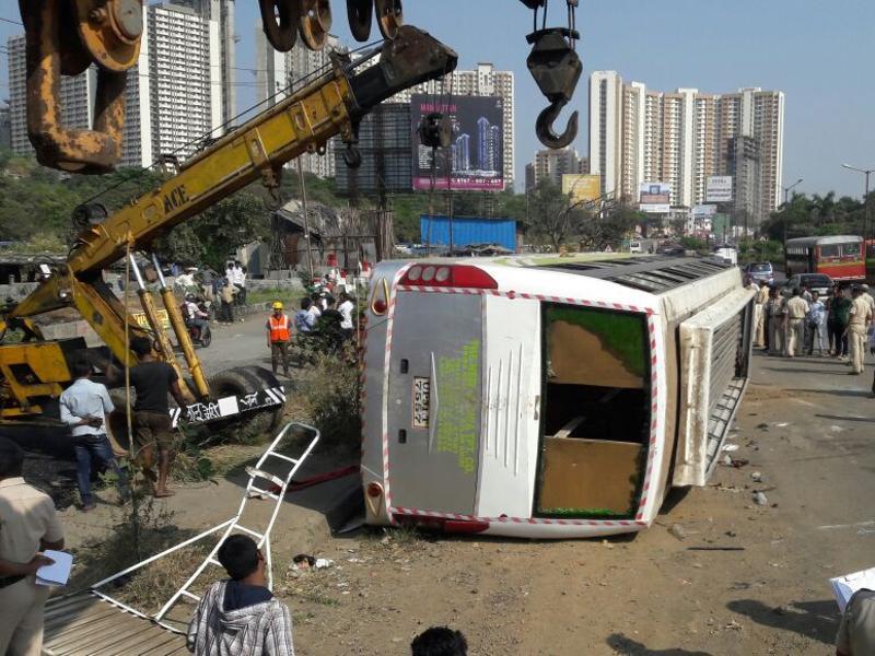 In Mumbai: 16 injured after overcrowded bus topples in Thane | Mumbai news