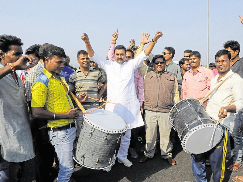 SIMI encounter threatens to widen Hindu-Muslim divide | Hindustan Times