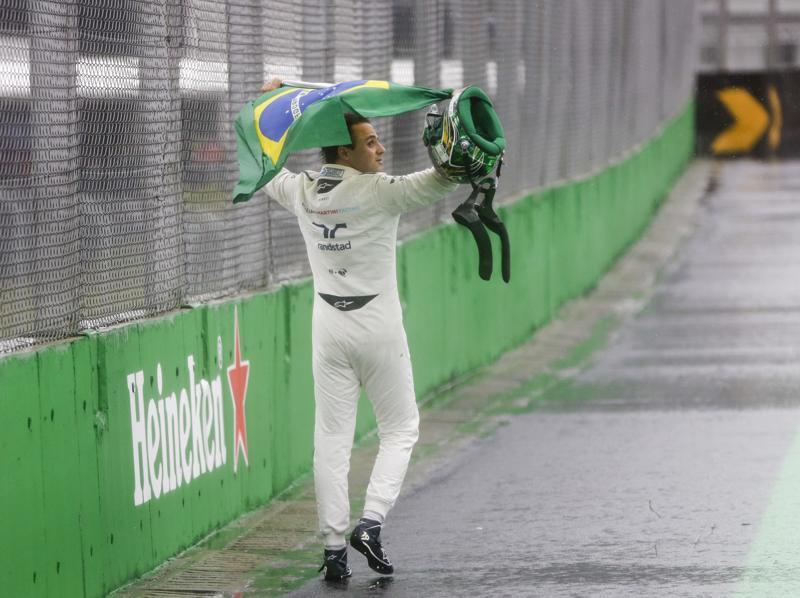 An emotional farewell for Felipe Massa after crashing in final ...