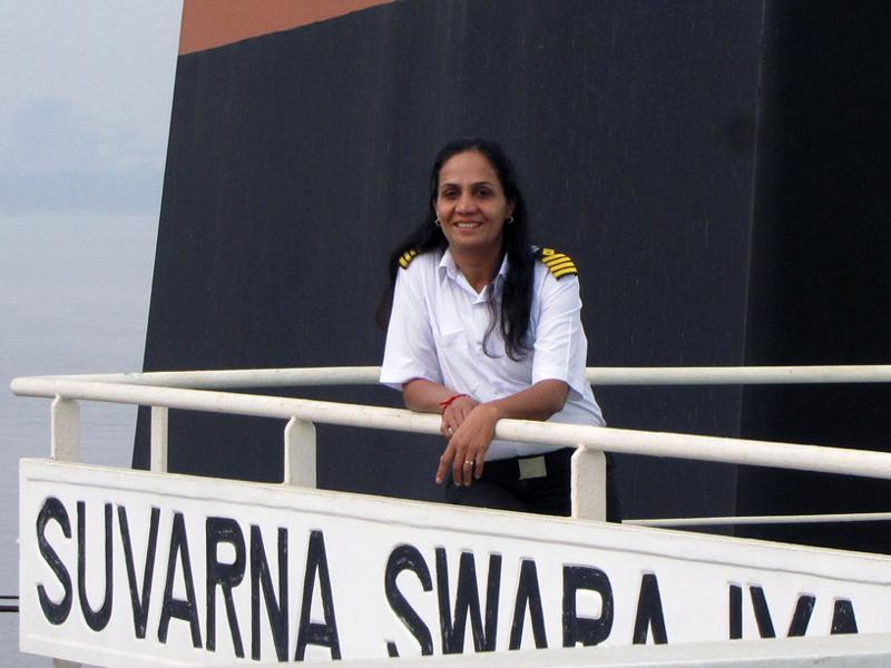 Indian woman captain gets top maritime bravery award from UN agency ...