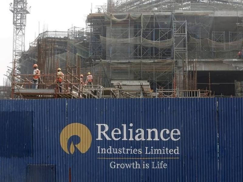 8 injured in fire at Reliance Jamnagar refinery site, production ...