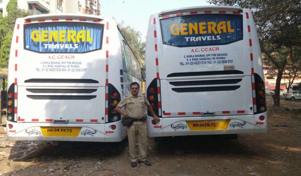 Andheri RTO seizes 3 luxury buses with same number | Hindustan Times
