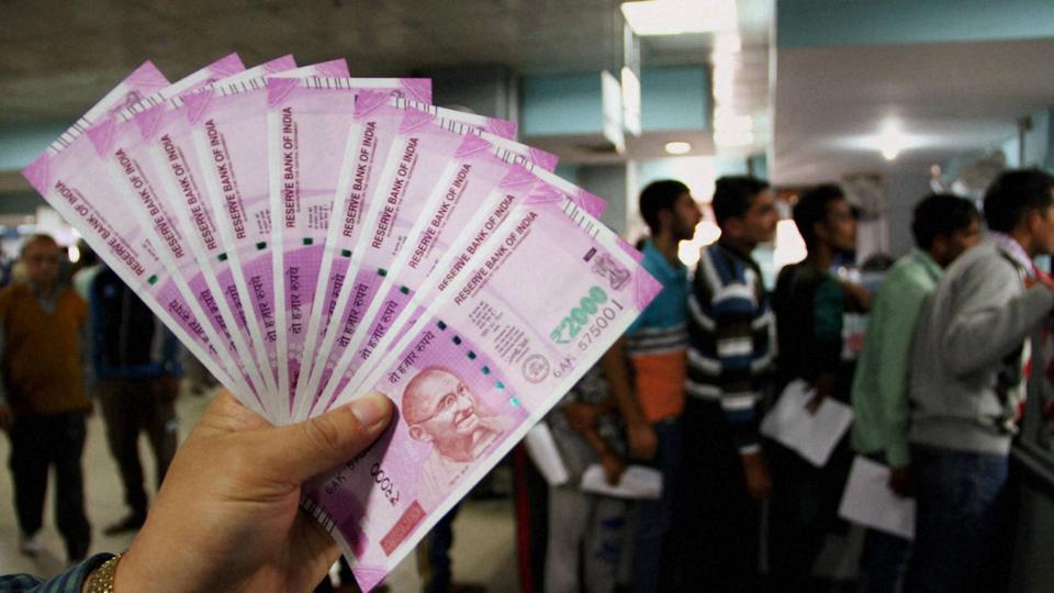 RBI official arrested in Bengaluru for alleged role in banned notes ...