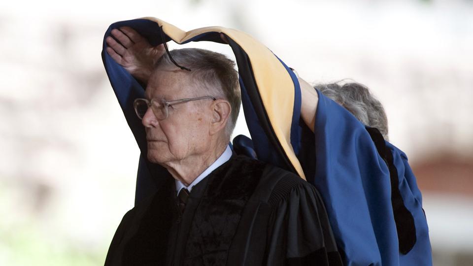 Nobel-winning economist Thomas Schelling who explained nuclear strategy ...