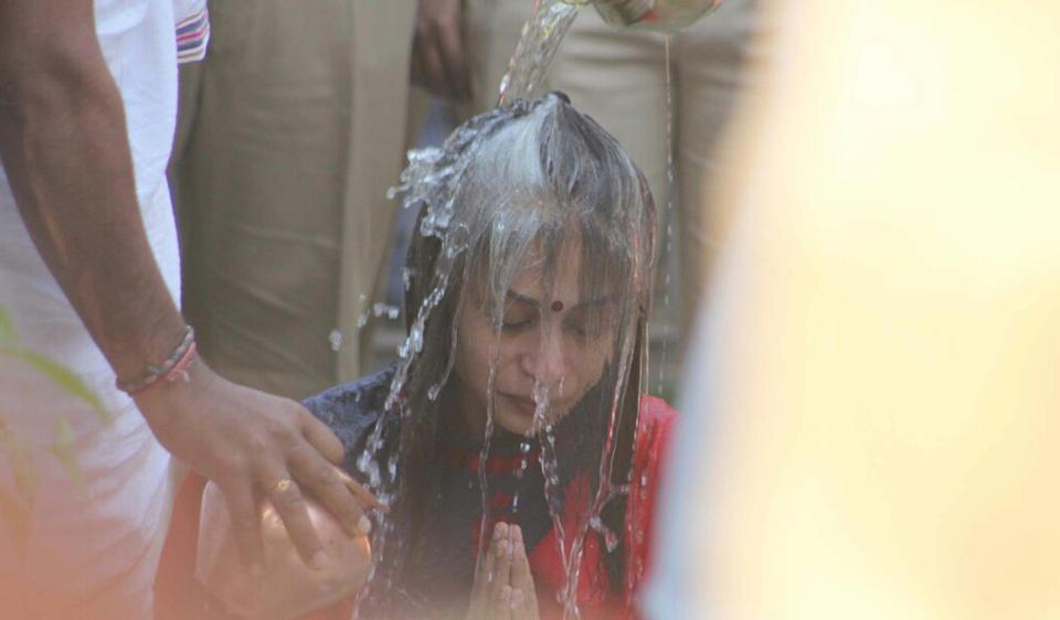 Sheena Bora murder: Indrani out of jail, performs father’s last rites ...