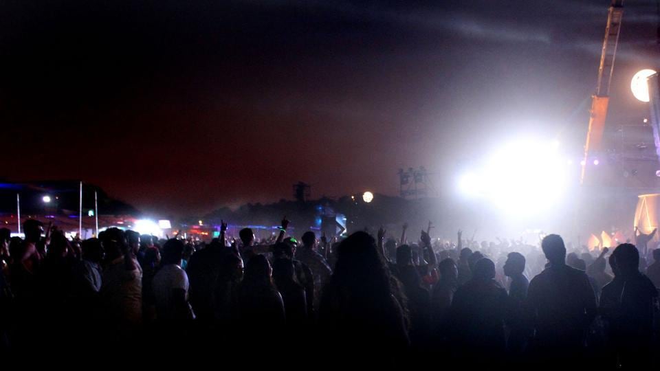 Sunburn festival divides Pune village, ministers | Mumbai news