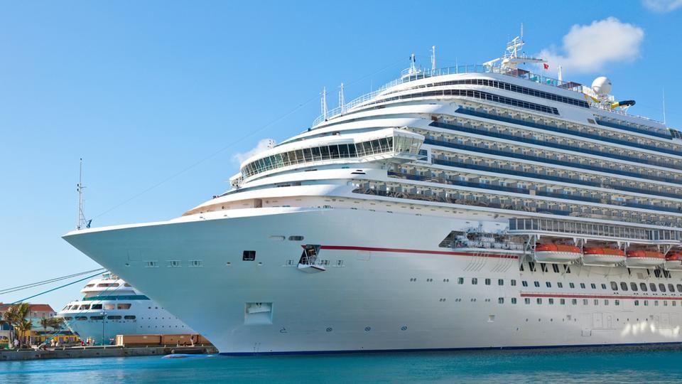 Generous boss rewards 800 employees with Caribbean cruise | World News