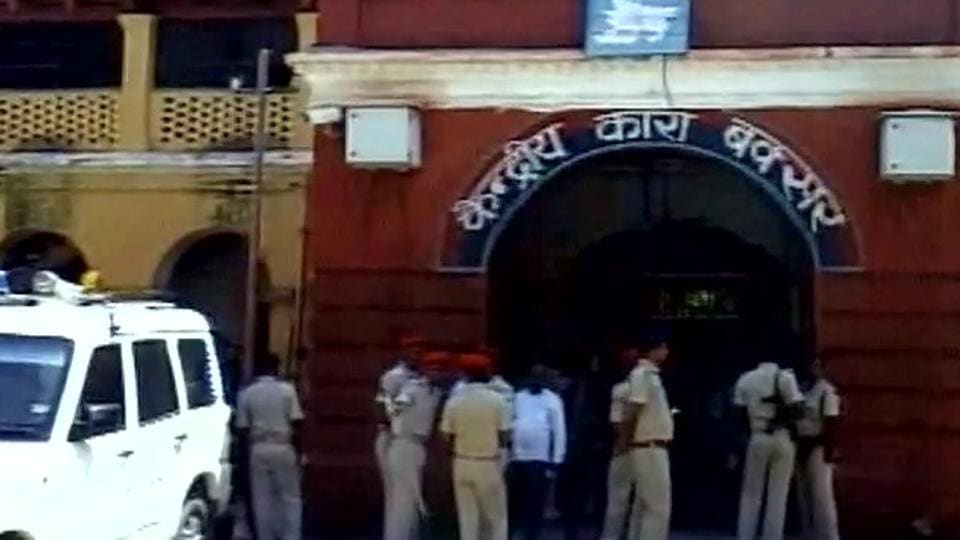 Bihar: Five prisoners escape from Buxar jail, insider help suspected ...
