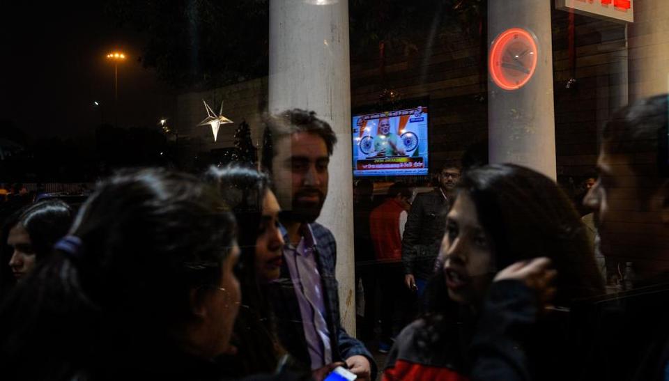 Modi omits ‘Mitron’ from speech, denies drinks to Delhi partygoers ...