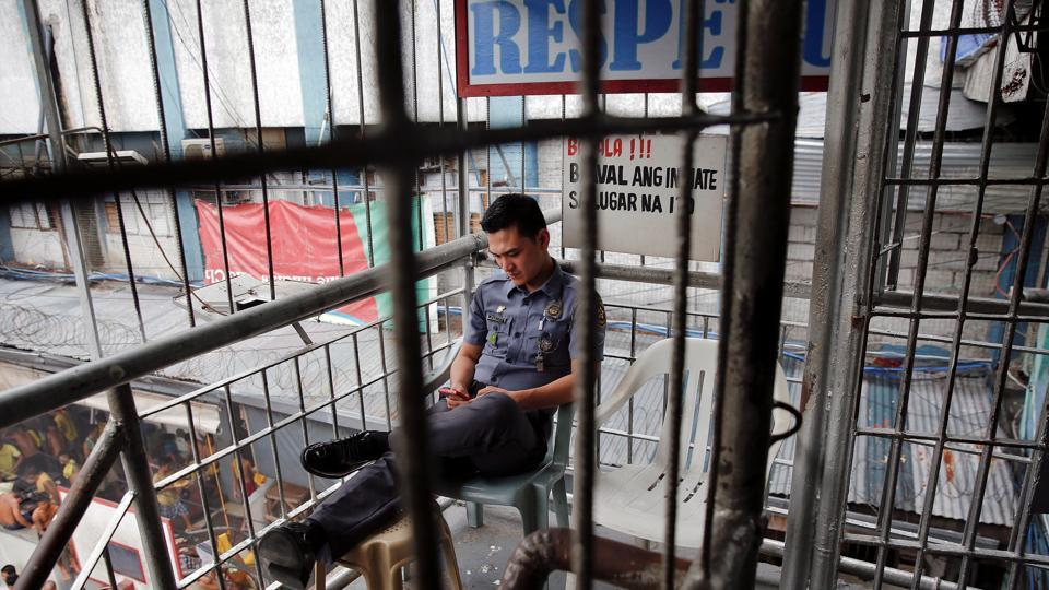 Security forces recapture 34 of 158 inmates after jailbreak in ...