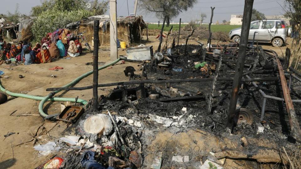 Gurgaon: Fire dept clueless as 4 minors die in sleep in slum fire ...