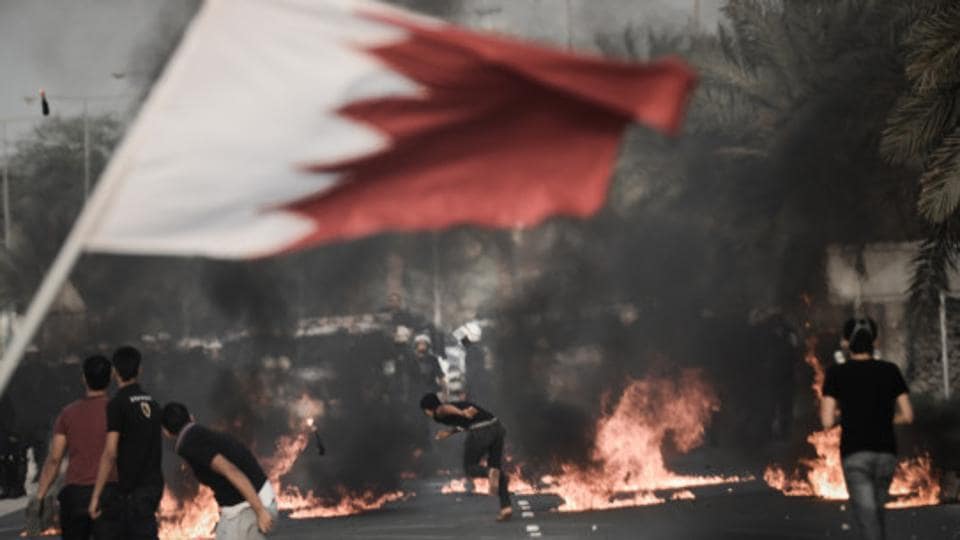 Building torched as protest erupts in Bahrain after executions of three ...