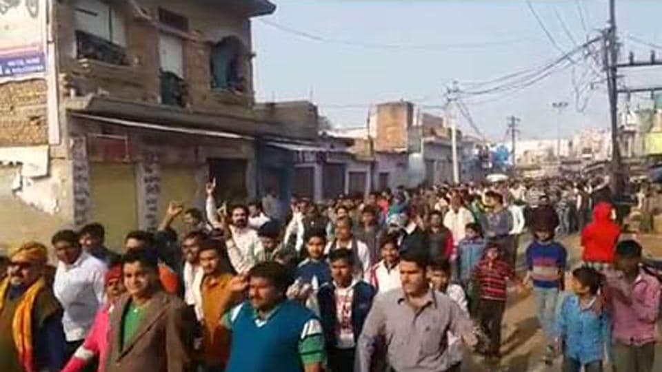 Girl’s death after gang rape sparks protests in Bharatpur | Hindustan Times