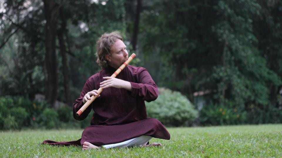 Mumbai’s only American bansuri player on his love for classical ragas ...