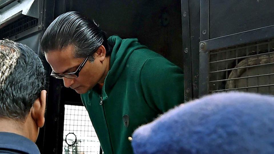 Rose Valley scam: ED suspends officer seen with wife of accused Gautam ...