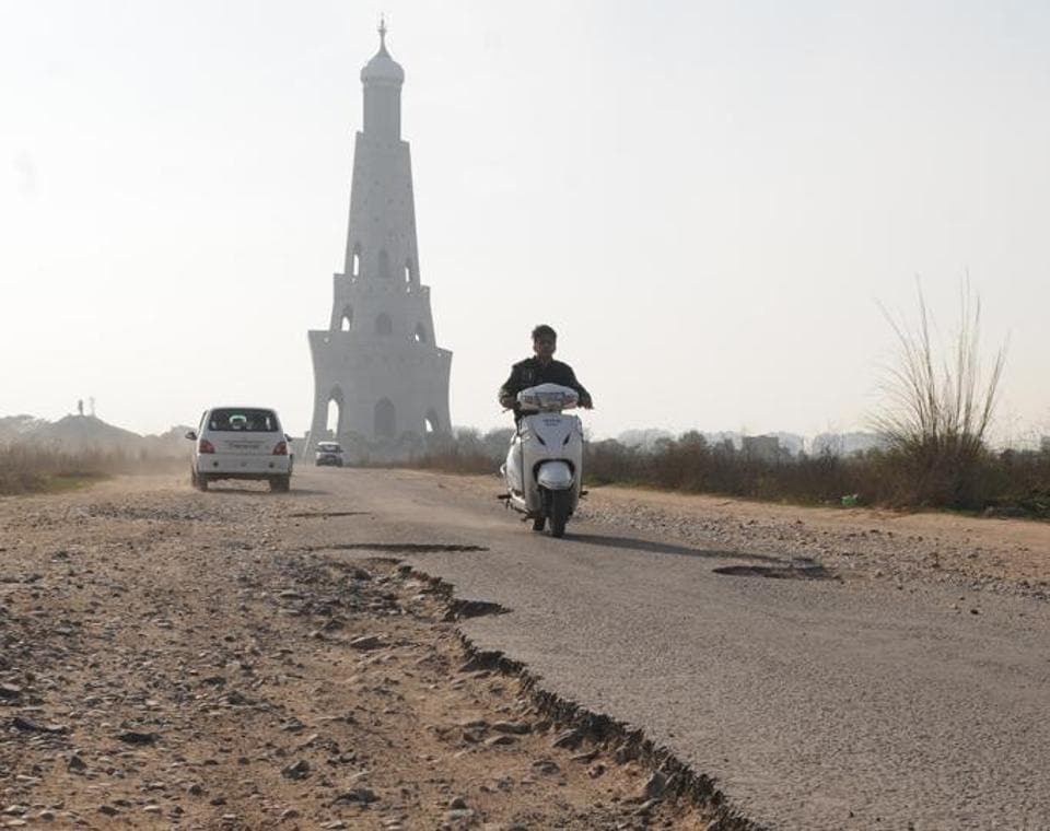 Chappar Chiri: Village of the valiant loses to poor civic upkeep ...