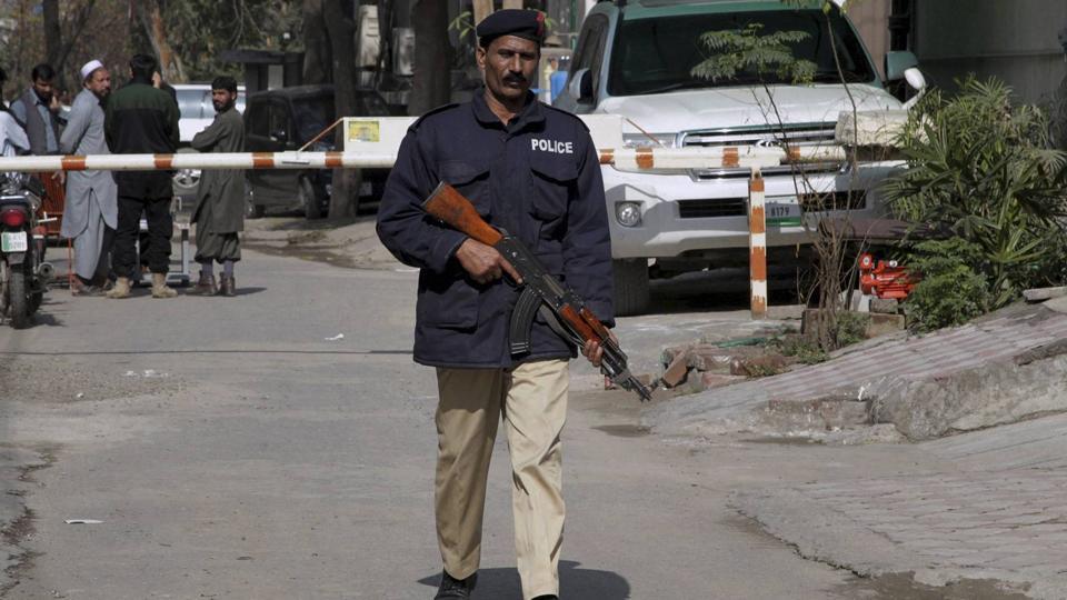 Pakistan police kill six in raid on Taliban-linked militants’ hideout ...