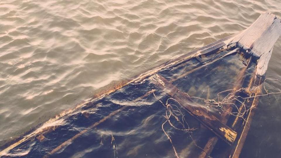 At least 9 dead after fishing boat capsizes off the coast of Tamil Nadu ...