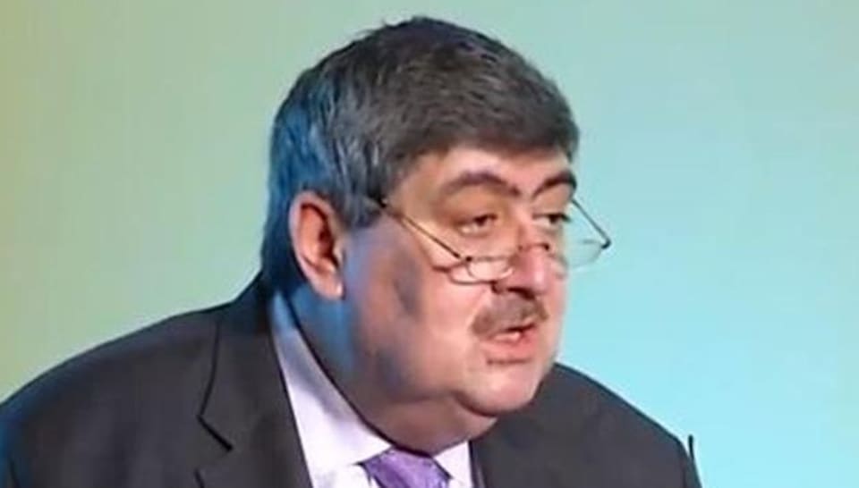 Driver turns protocol officer: HC says Justice Kaul violated right to ...