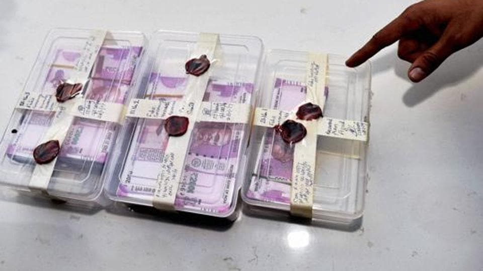 Police busts fake currency printing unit at a slum in Bhubaneswar ...