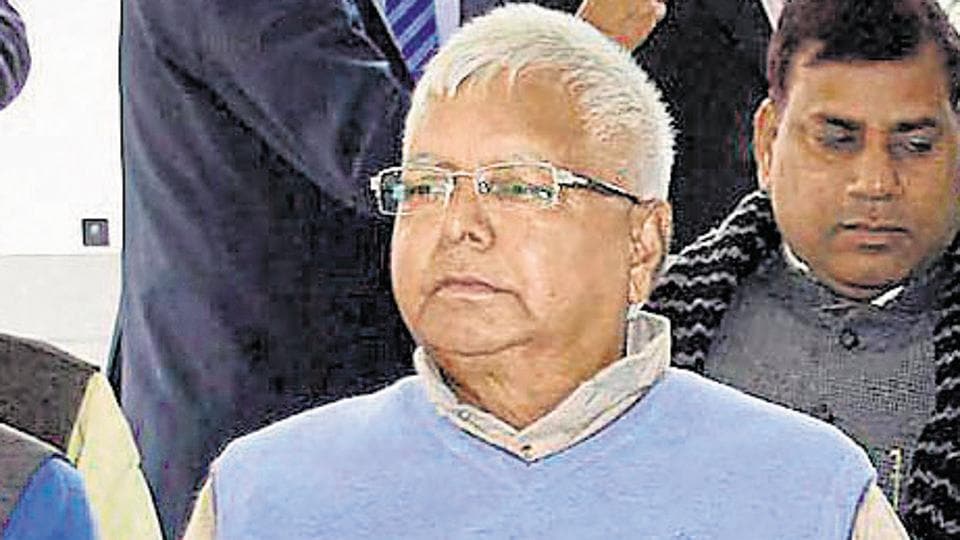 Lalu Prasad injured in stage collapse in Patna | Latest News India