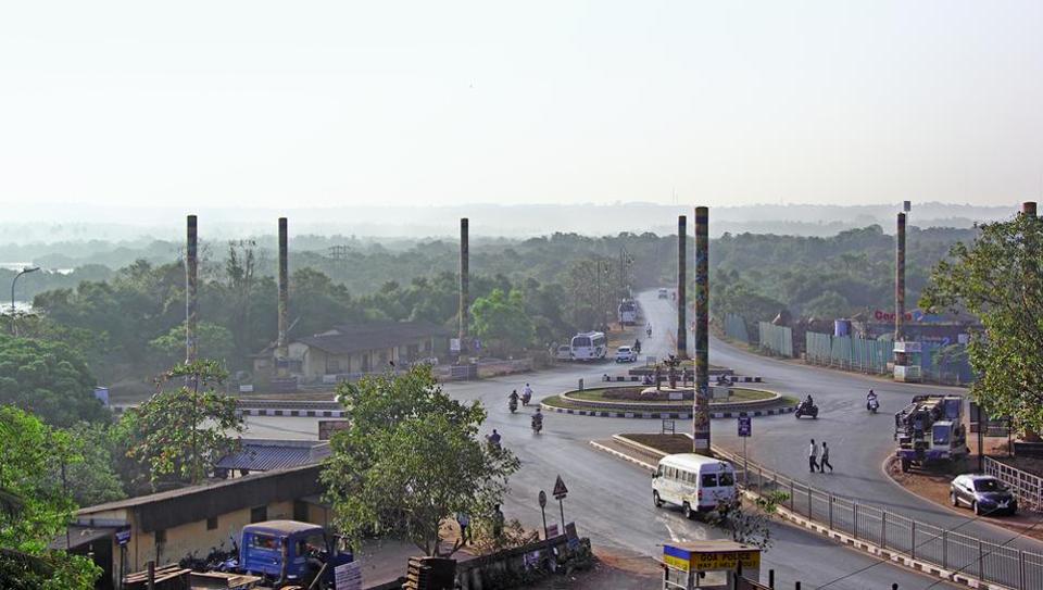 Goa excise dept begins enforcing SC’s highway liquor ban order | Latest ...