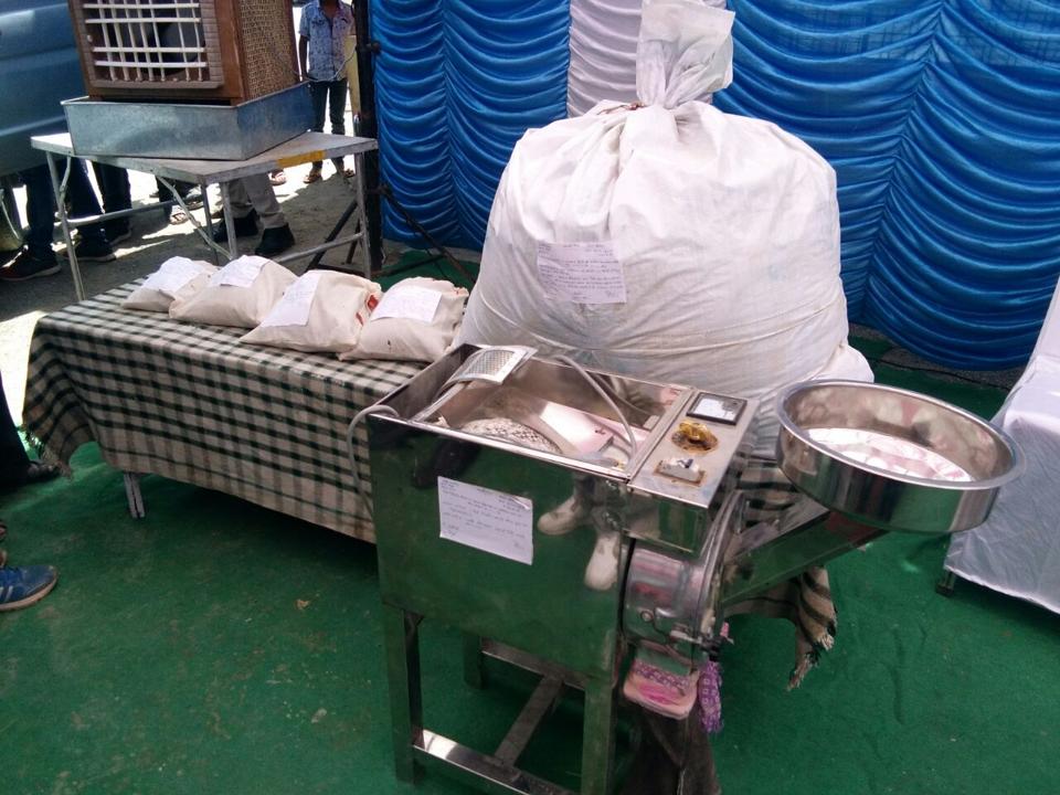 17 kg opium, 60 kg poppy husk seized | Hindustan Times