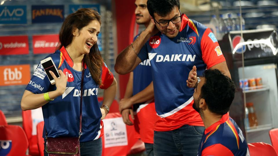 When friends and love come flocking to the IPL venue | Hindustan Times