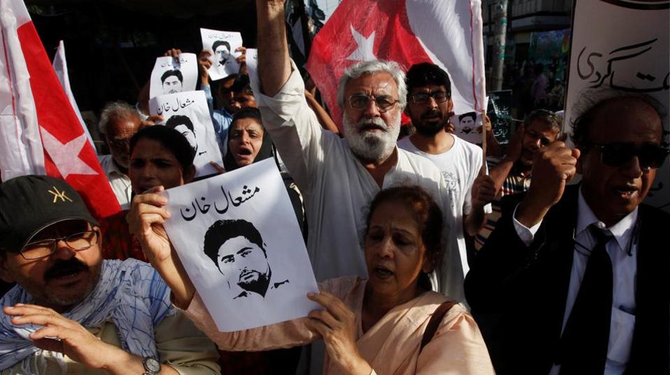Pakistan teacher describes facing mob that lynched student for alleged ...